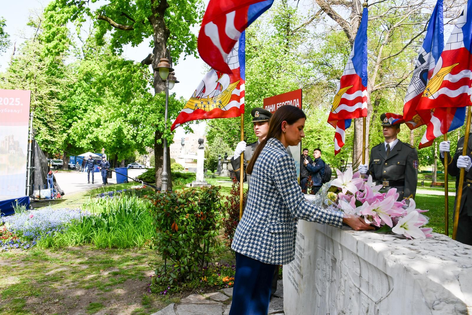 Vesna Vidović položila cveće na spomen-obeležje na Kalemegdanu povodom ...